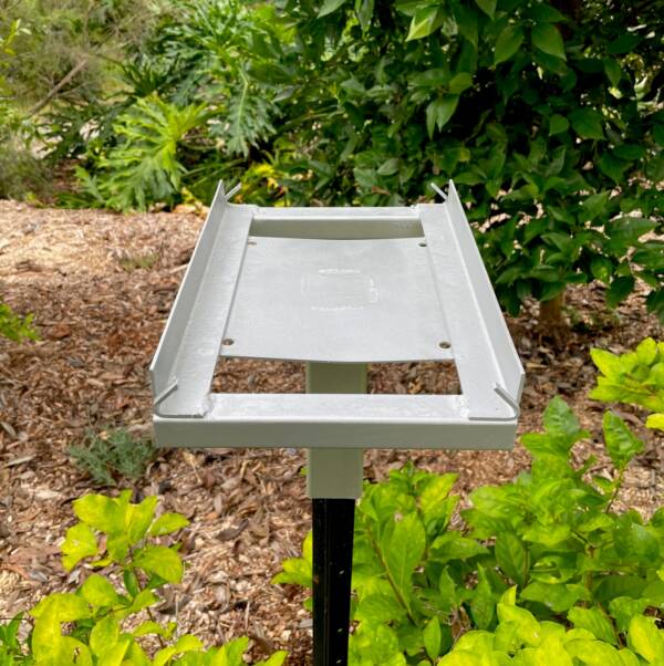 Native Bee Hive Star Picket Stand Galvanized Single Suits OATH